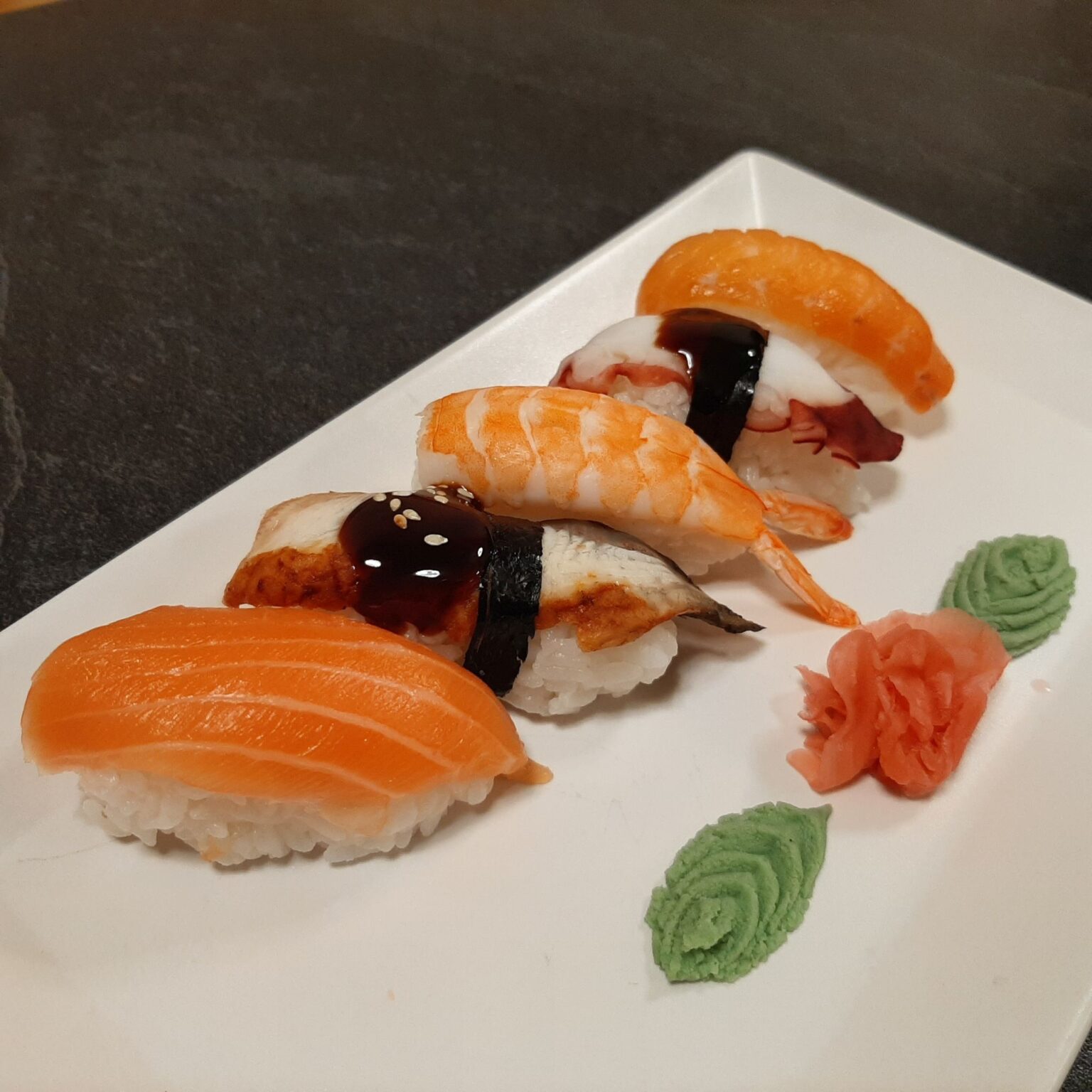 Št. 79 - Nigiri set (5 kosov) - OTOKI